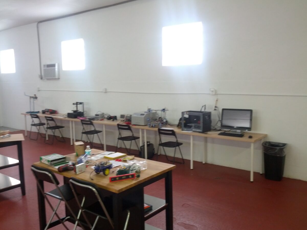 Stopped by smARtMAKER Lab Orlando - Melbourne Makerspace